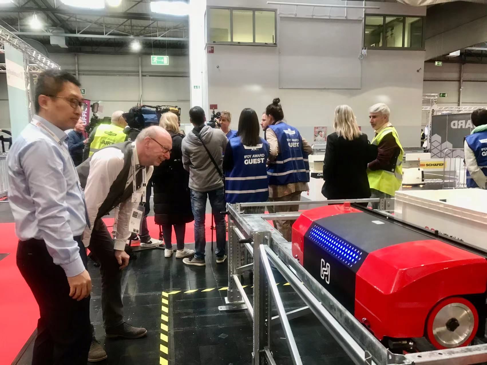 Revolutionize Your Inventory Management with HWArobotics’s Wholesale ...