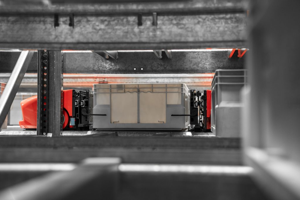 Revolutionize Your Warehouse Efficiency with HWArobotics’s Auto Racking ...